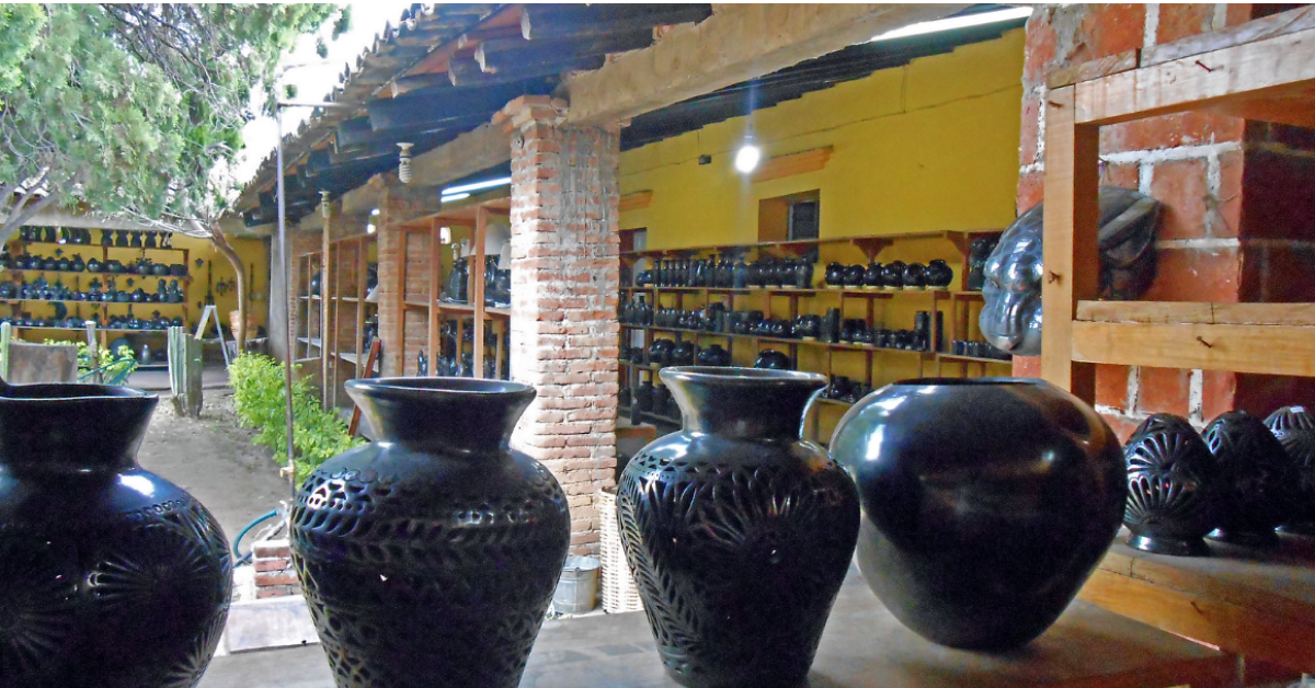 El Secreto del Barro Negro de Oaxaca: Arte, Historia y Técnica | Oaxaca ...